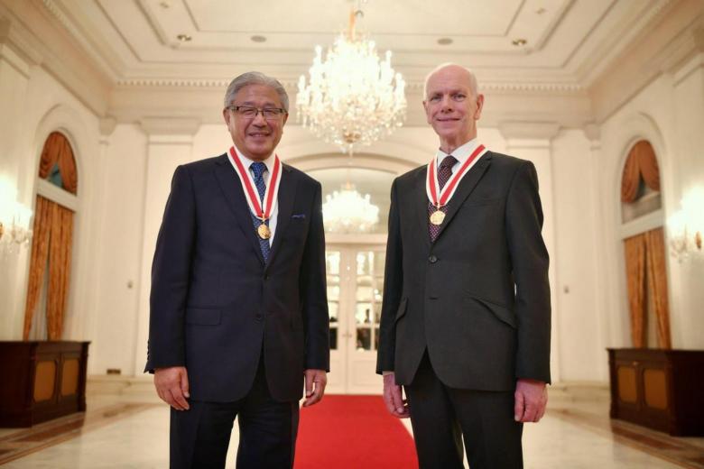 Honorary citizenship given to American doctor and British A*Star ...