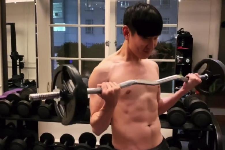 JJ Lin bares chiselled body after amassing 50 million followers on ...