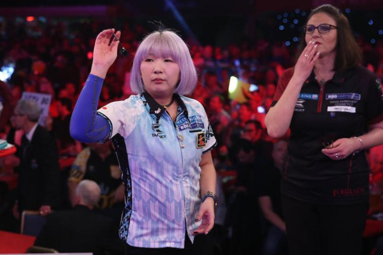 Darts: Japanese women's world champion Mikuru Suzuki is used to defying ...