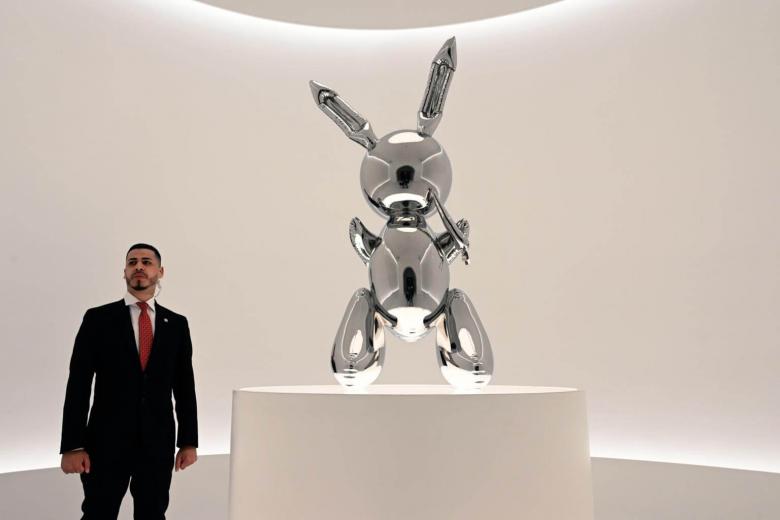 Sold for US$91.1 million: Jeff Koons rabbit sculpture smashes record ...