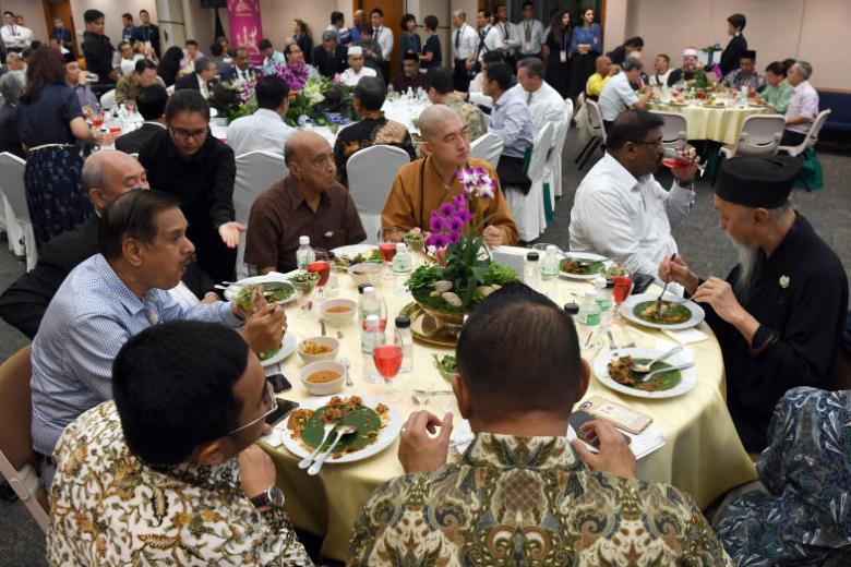 Christians break fast with Muslims at inter-faith event in Singapore ...