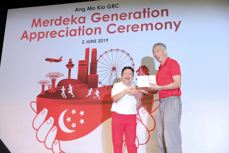 8,300 members of Merdeka Generation receive welcome folders at ...