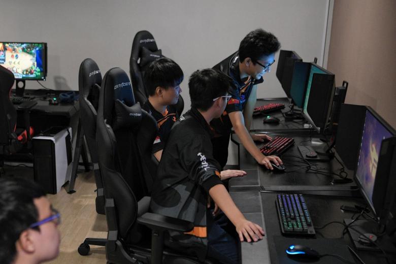 Find out what a career in e-sports requires at three workshops at ...