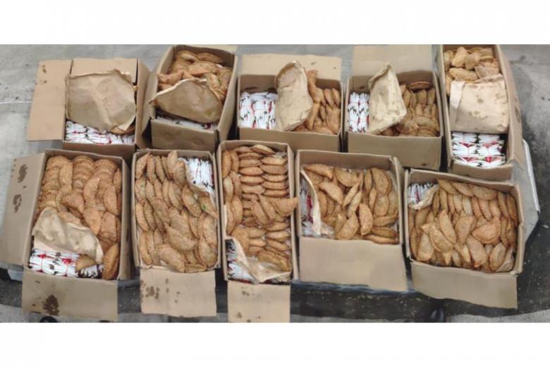 Chewing Tobacco Found Hidden Under Curry Puffs In Van At Tuas Chewing Tobacco Found Hidden Under Curry Puffs In Van At Tuas