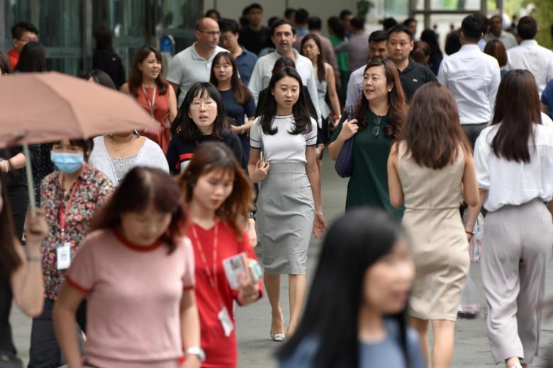 70% of Singaporeans respond to work messages out of office hours ...