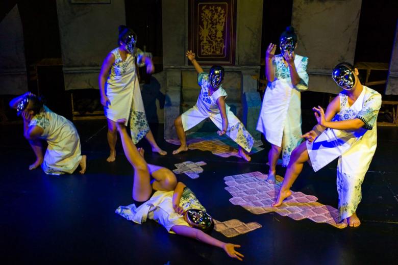 From unlikely venues to Singlish dialogue: Opera that's a breath of ...