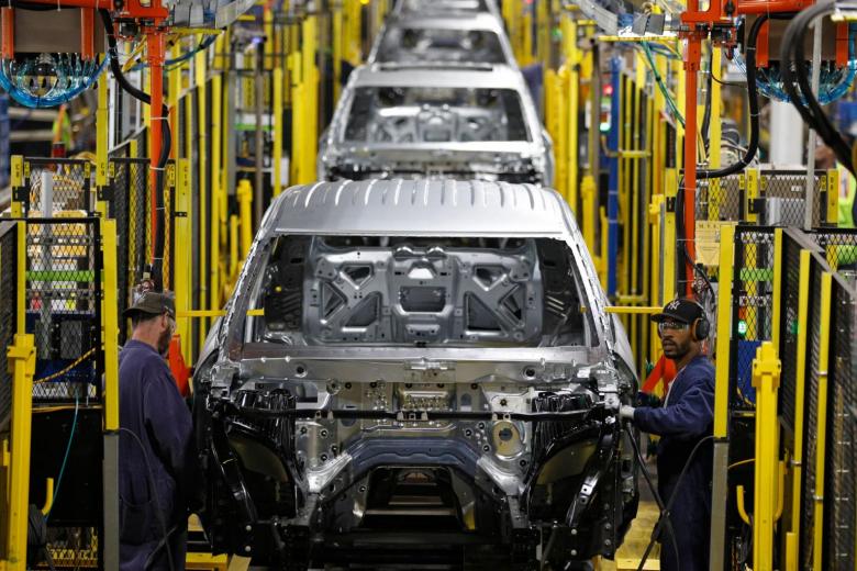 World economy sends up flares as manufacturing slump hits US | The ...