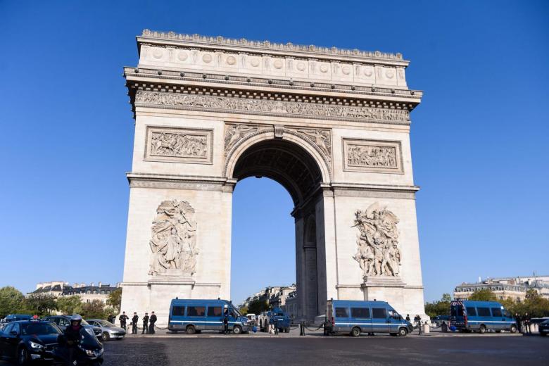 Paris thief swipes $1.2m watch from Japanese man's wrist | The Straits ...
