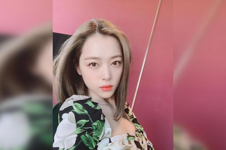 Former K-pop girl group f(x) member Sulli, 25, found dead | The Straits Times