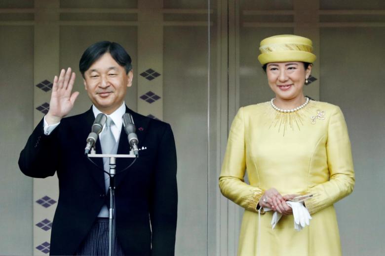 Japan's new imperial couple puts relaxed face on monarchy | The Straits ...