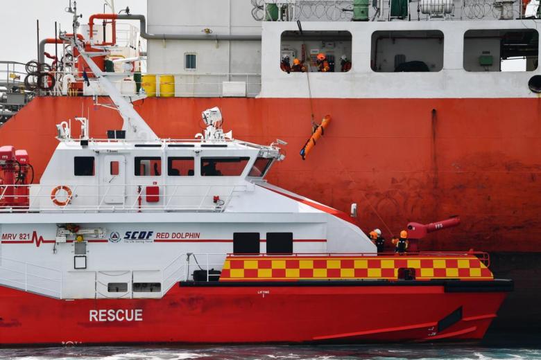 Inter-agency exercise to clean up 'chemical spill' in Singapore waters ...