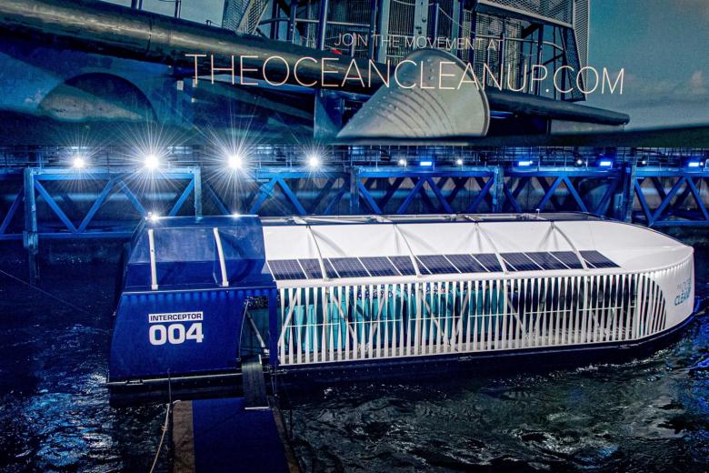 Meet the Interceptor: Giant 'vacuum' cleaning up Malaysia's severely ...