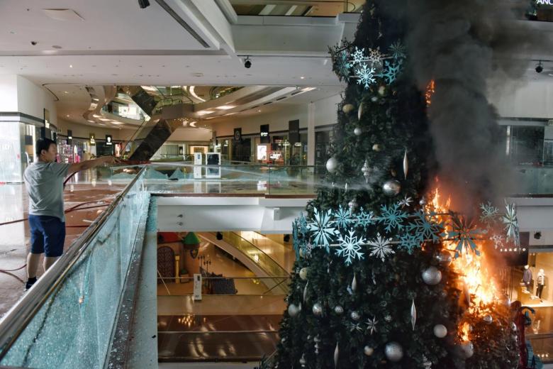 Damage to Hong Kong's Festival Walk mall prompts credit rating outlook ...