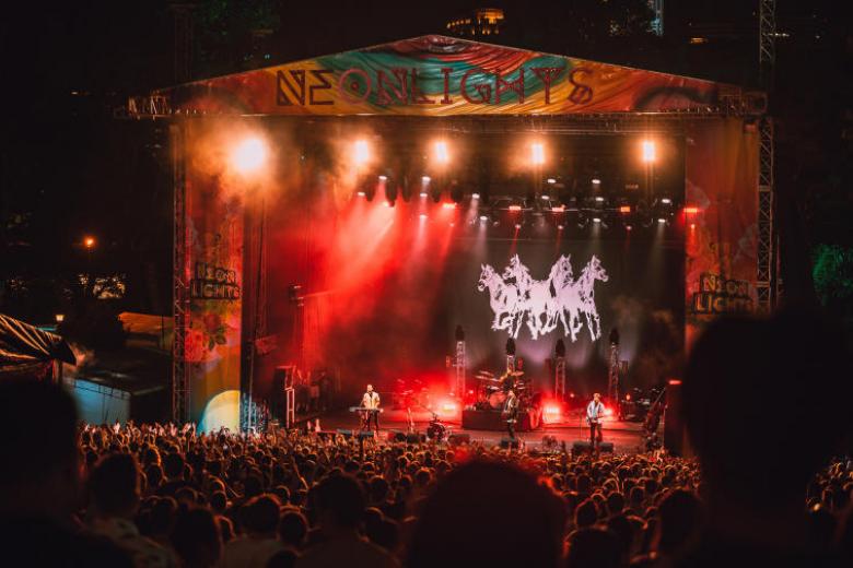 Neon Lights 2019 review: Mumford & Sons and Honne draw biggest crowd ...