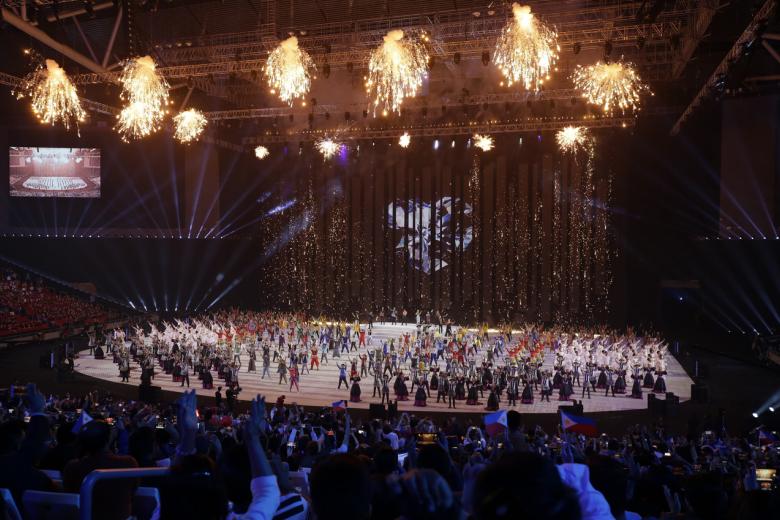 SEA Games: Festive mood and full house as Duterte declares 30th edition ...