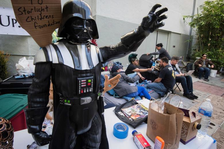 Star Wars fans camp outside theatre in Los Angeles a week before film ...
