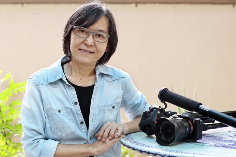 Xinyao lyricist Jo Heng, who wrote lyrics for singers like Jacky Cheung ...