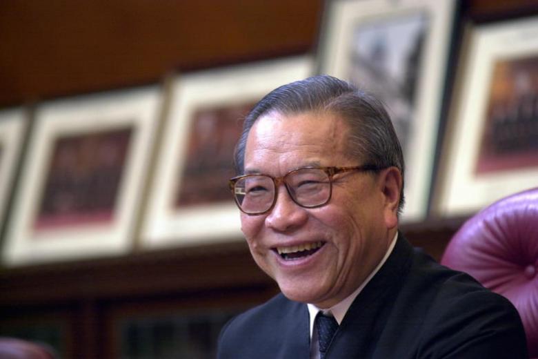'One of Singapore's finest sons': PM Lee pays tribute to former chief ...