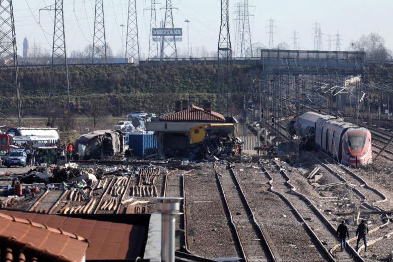 Two train drivers killed in Italy high-speed rail crash | The Straits Times