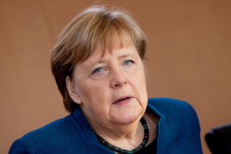 Merkel faces new crisis as far-right emerges as kingmaker | The Straits ...