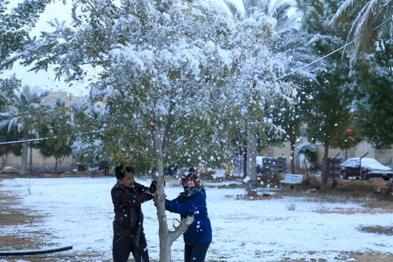 Ultra-rare snowfall carpets Baghdad in Iraq's latest extreme weather ...
