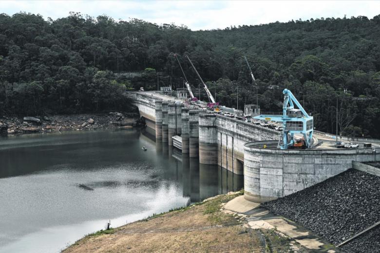 Dams overflow as Australia braces itself for more floods | The Straits ...