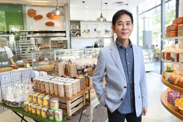 BreadTalk founder George Quek makes $0.77-per-share offer to take ...