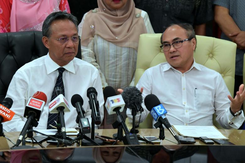 PKR defector Chong Fat Full sworn into Johor exco team | The Straits Times