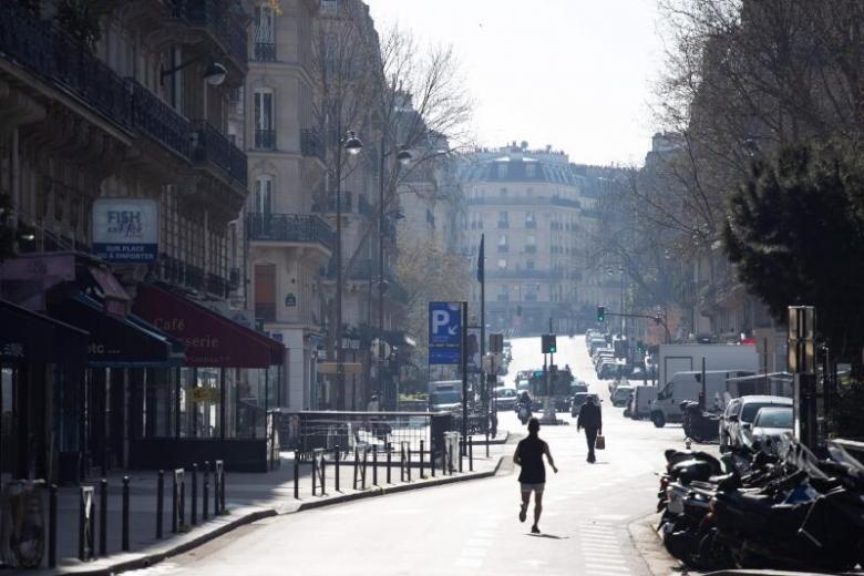 France likely to extend coronavirus lockdown as many flout the rules ...