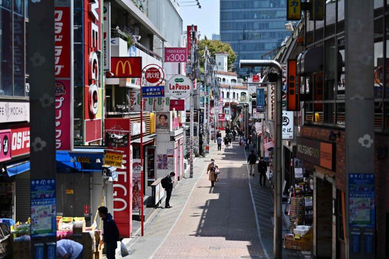 Tokyo sees biggest daily jump in infections as coronavirus emergency ...