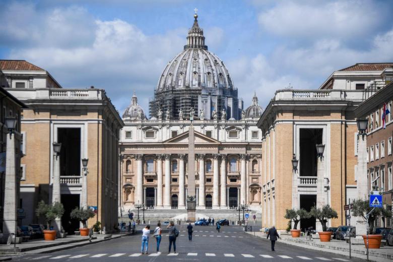 Catholics to return to Italy's churches under new rules | The Straits Times