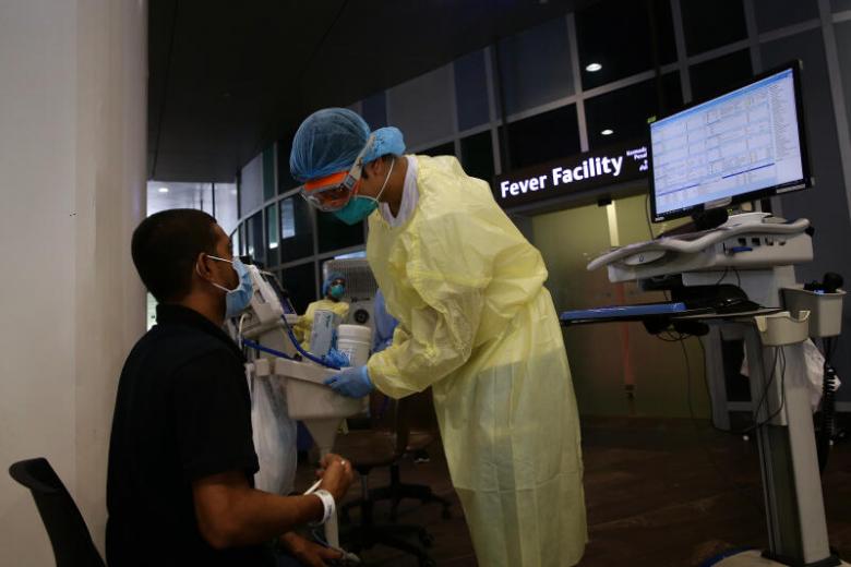 Coronavirus: Why a double negative test is needed before discharge ...