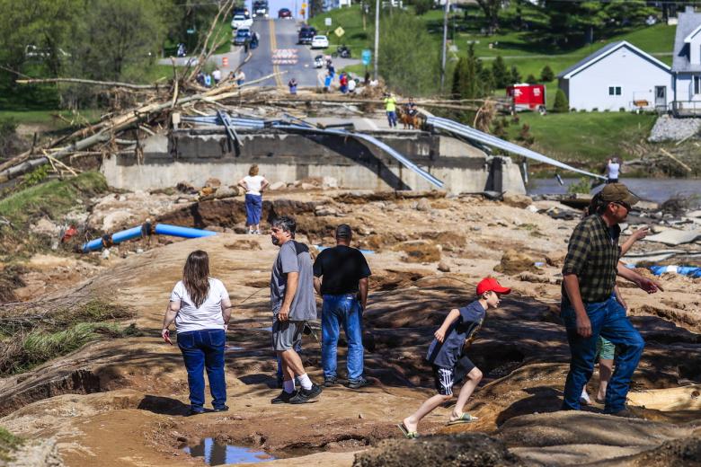 In Pictures: Flood devastates Michigan towns after dams fail | The ...