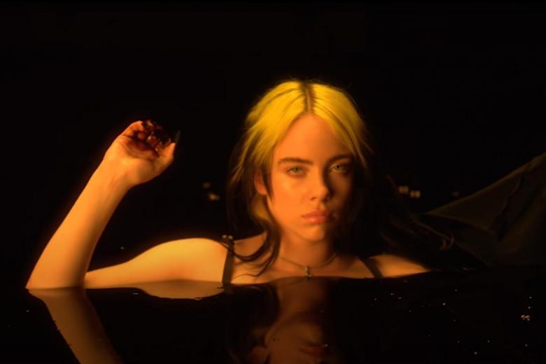 Singer Billie Eilish posts video about body shaming | The Straits Times