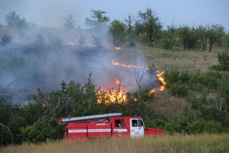 Russia battles wildfires amid record warm weather | The Straits Times