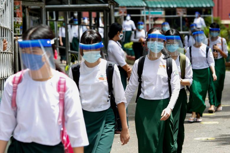 Coronavirus: Amid contagion fears, Myanmar parents back school closures ...