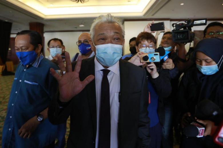 Sabah governor to name new Chief Minister on Monday | The Straits Times