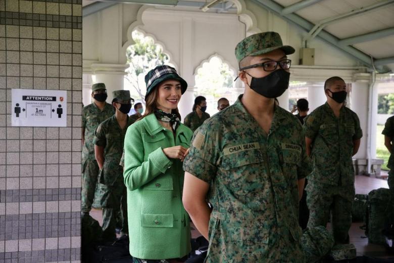 Is that Emily in Pasir Ris, Potong Pasir and Perlis? Netflix show Emily ...