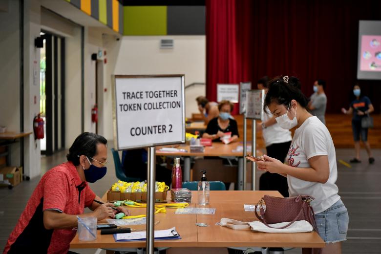 Over 400,000 TraceTogether tokens collected; S'pore at 50% mark for ...