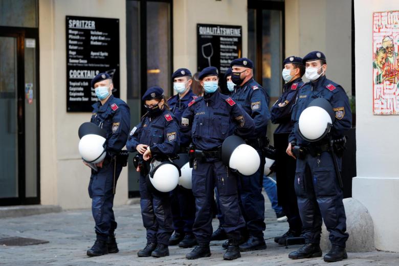 Austria shuts mosques frequented by Vienna attacker | The Straits Times