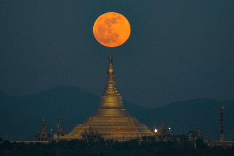 In Pictures: Full moon seen around the world | The Straits Times