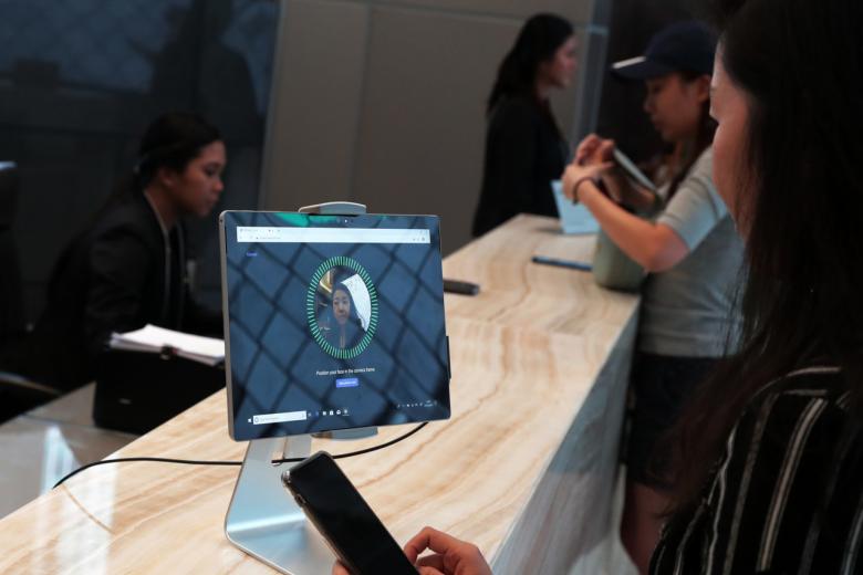 SingPass users can now verify identity by scanning faces or sending ...