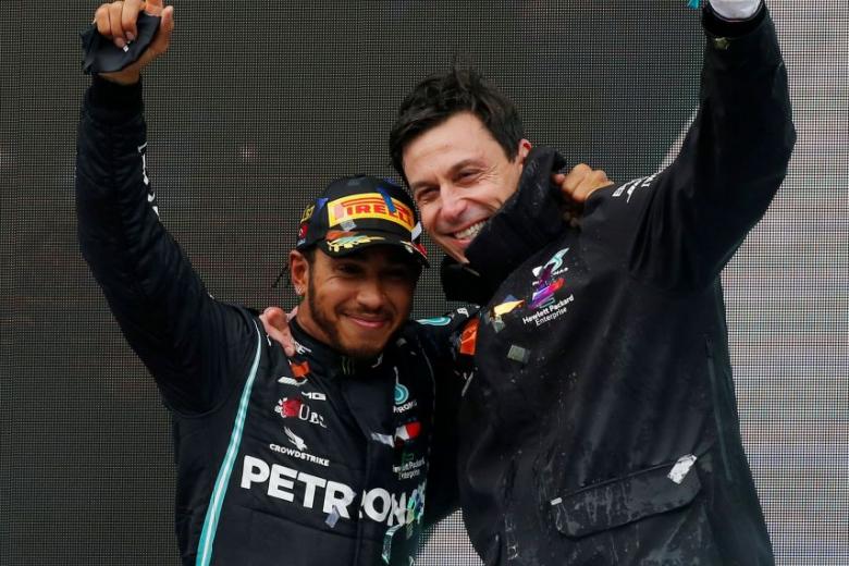 Formula One: Mercedes in no rush to finalise Lewis Hamilton contract ...