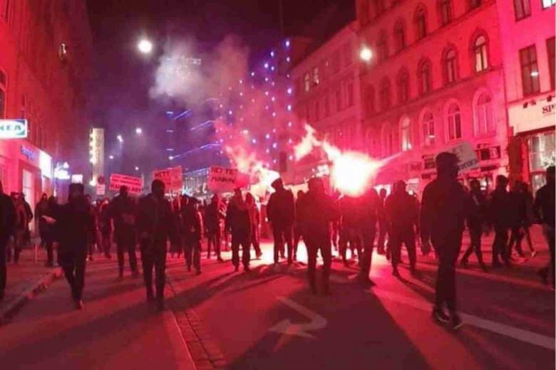 Nine arrested as Danish coronavirus-curb protests turn violent | The ...