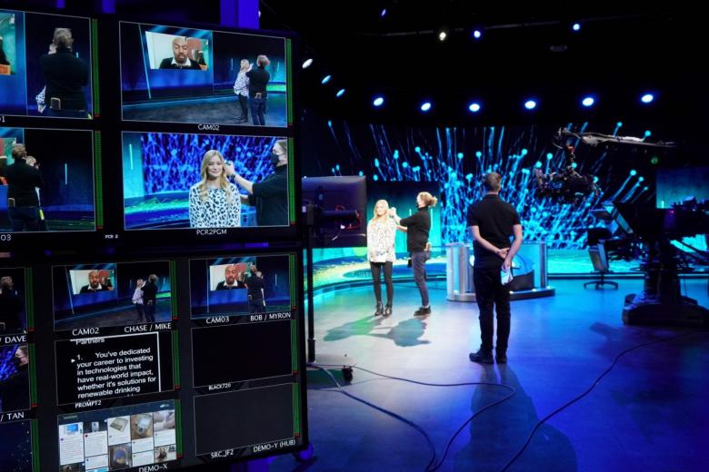 Zapping Covid-19: Tech sector takes aim at virus with new gadgetry at ...