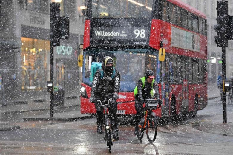 In Pictures: London hit by rare snowfall | The Straits Times