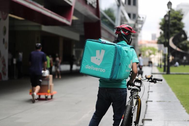 Deliveroo riders in S'pore to get cash bonus if potential London IPO ...