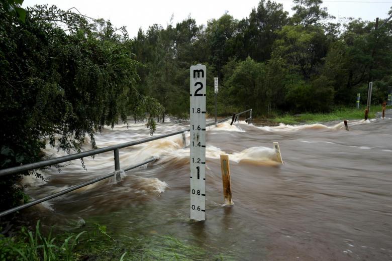 Heavy rain, flash flooding in Australia’s east coast force mass ...