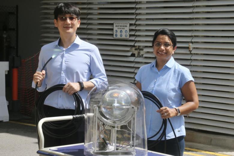 NTU researchers design 'smart' device to harvest sunlight for ...