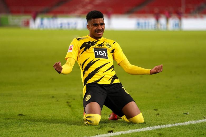 Football: Teenager Knauff bags first goal to give Dortmund 3-2 ...